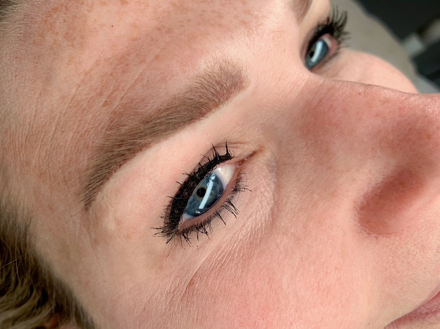 Permanente make-up wenkbrauwen - Stéfani gets fit